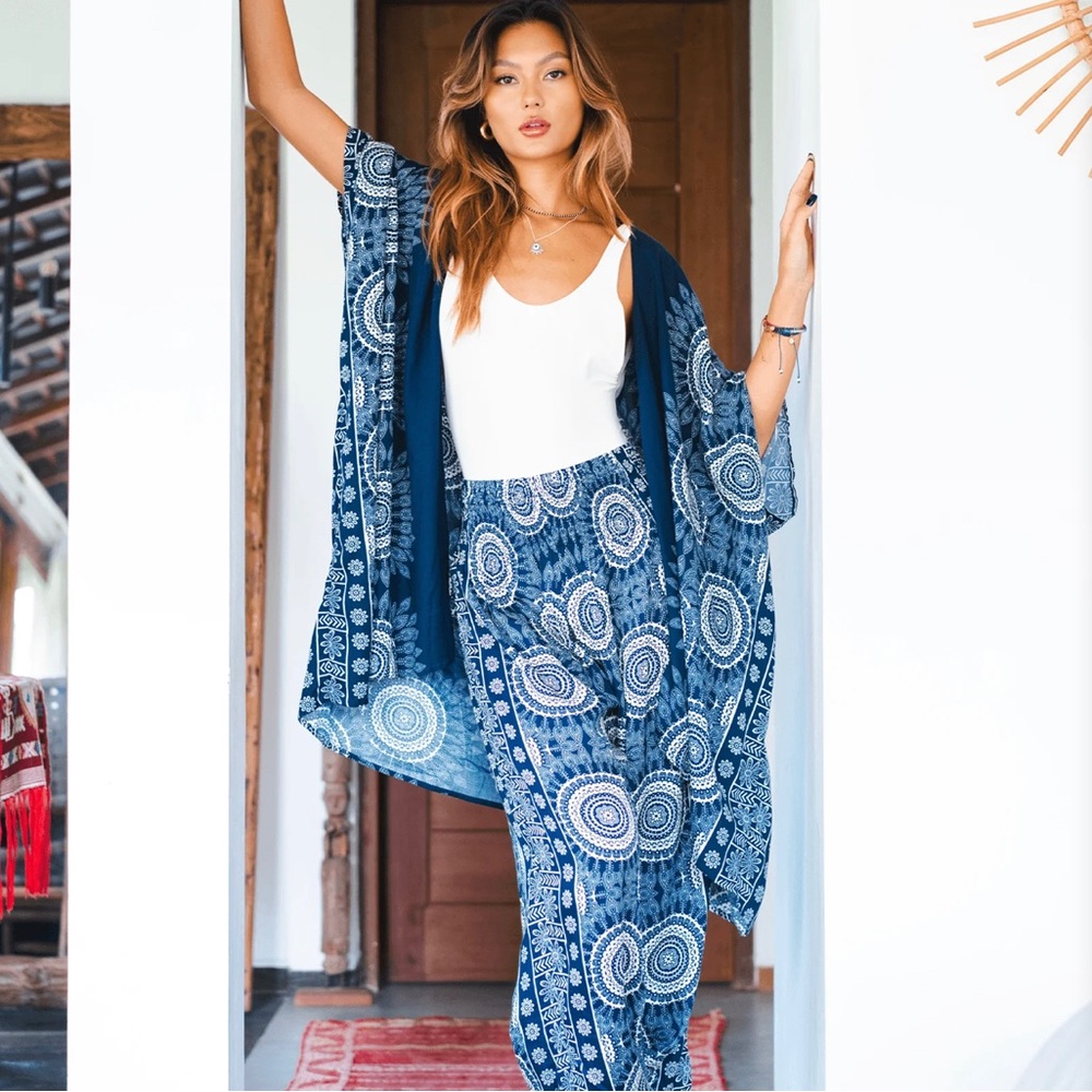 Lotus And Luna Boho Open Front Long Line Lightweight … - Gem